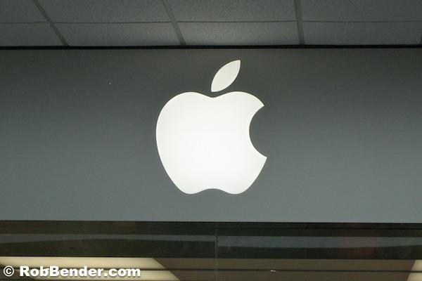 Willowbrook Mall Apple Store Opening | Rob Bender